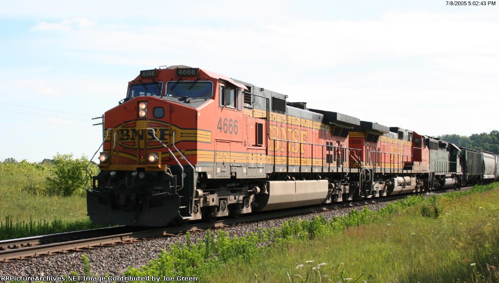 BNSF 4666